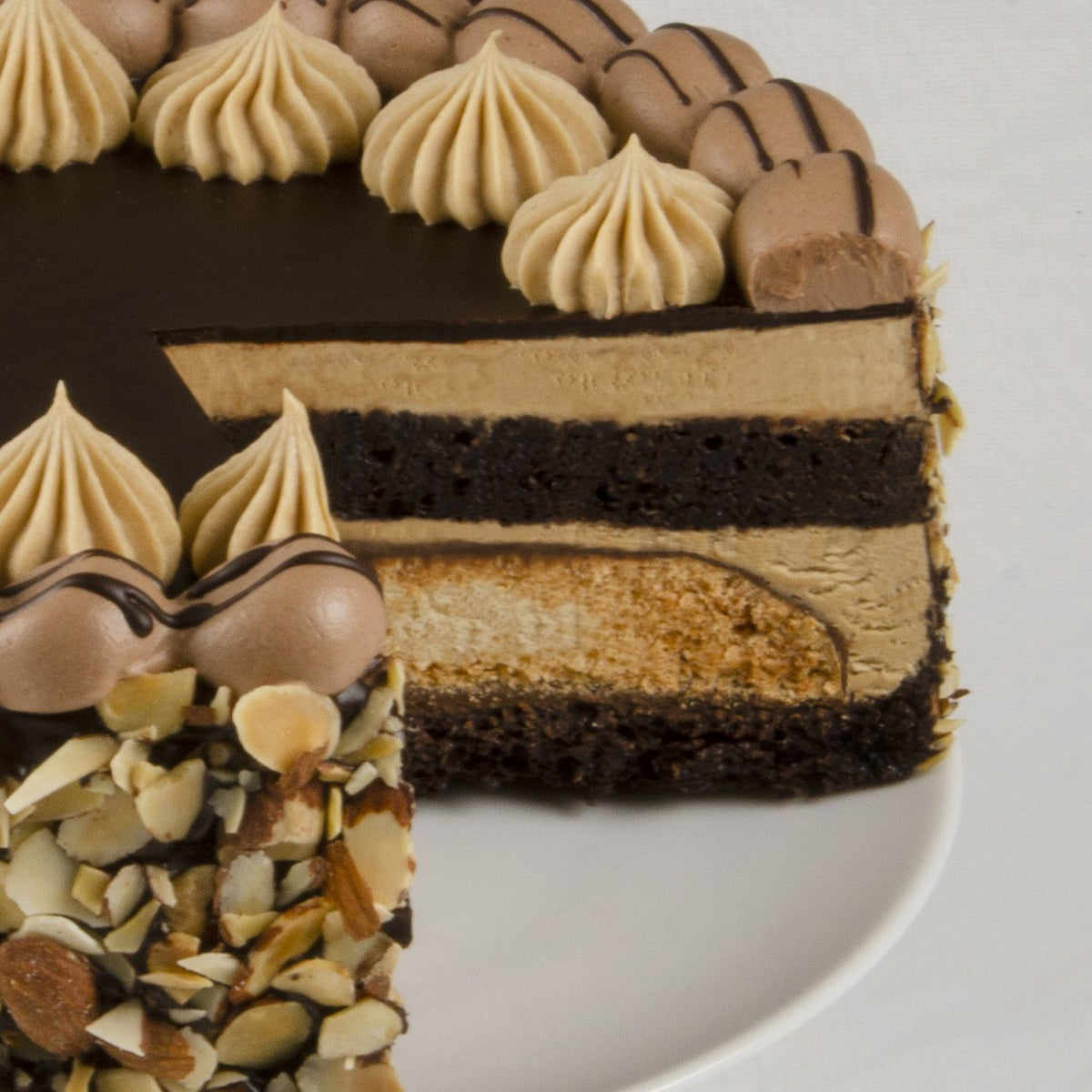 La Rocca™ Jamocha Almond Fudge Cake – La Rocca Creative Kitchen Midtown
